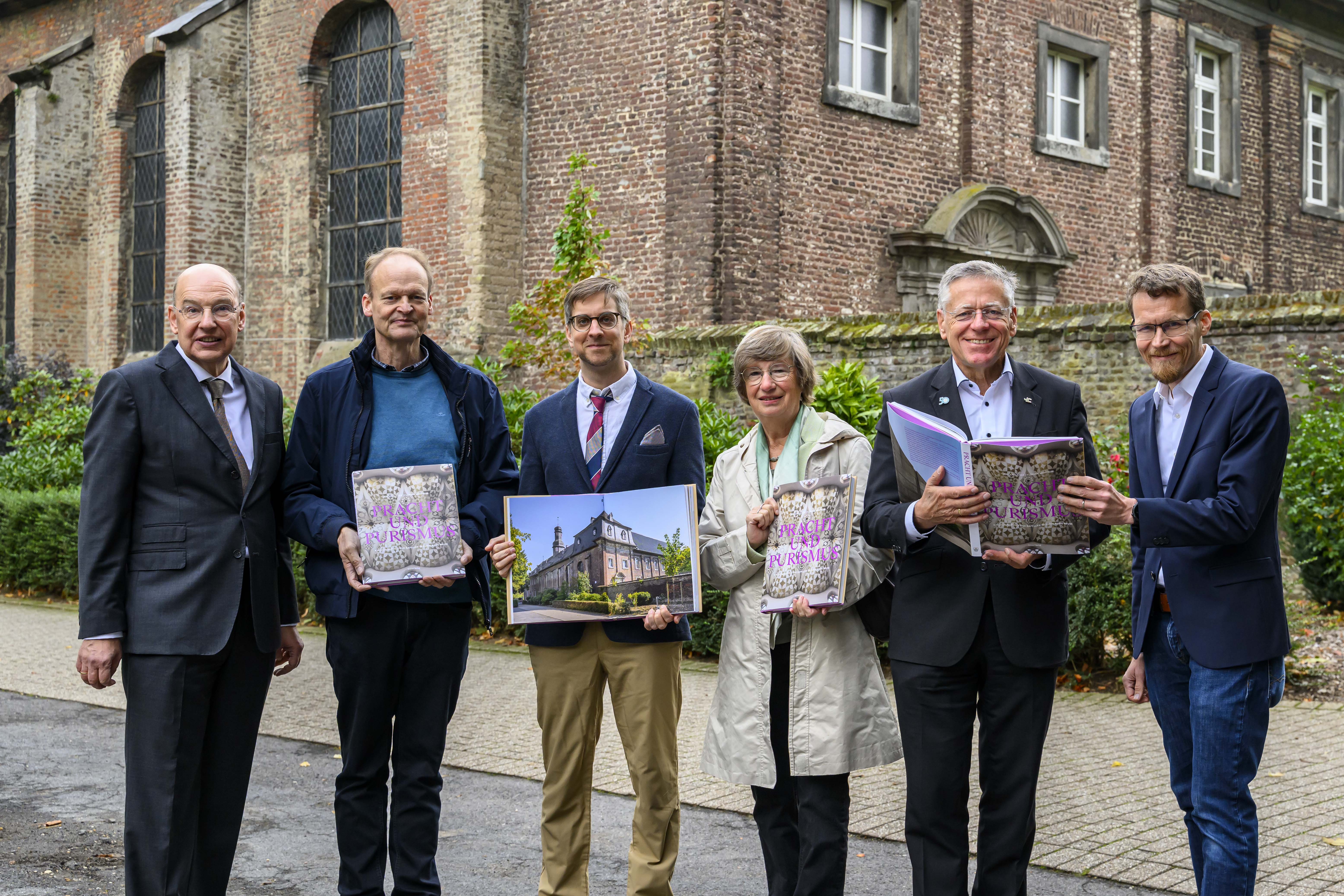 „Pracht und Purismus“: Neuer Band über die Kirchen, Klöster und ...