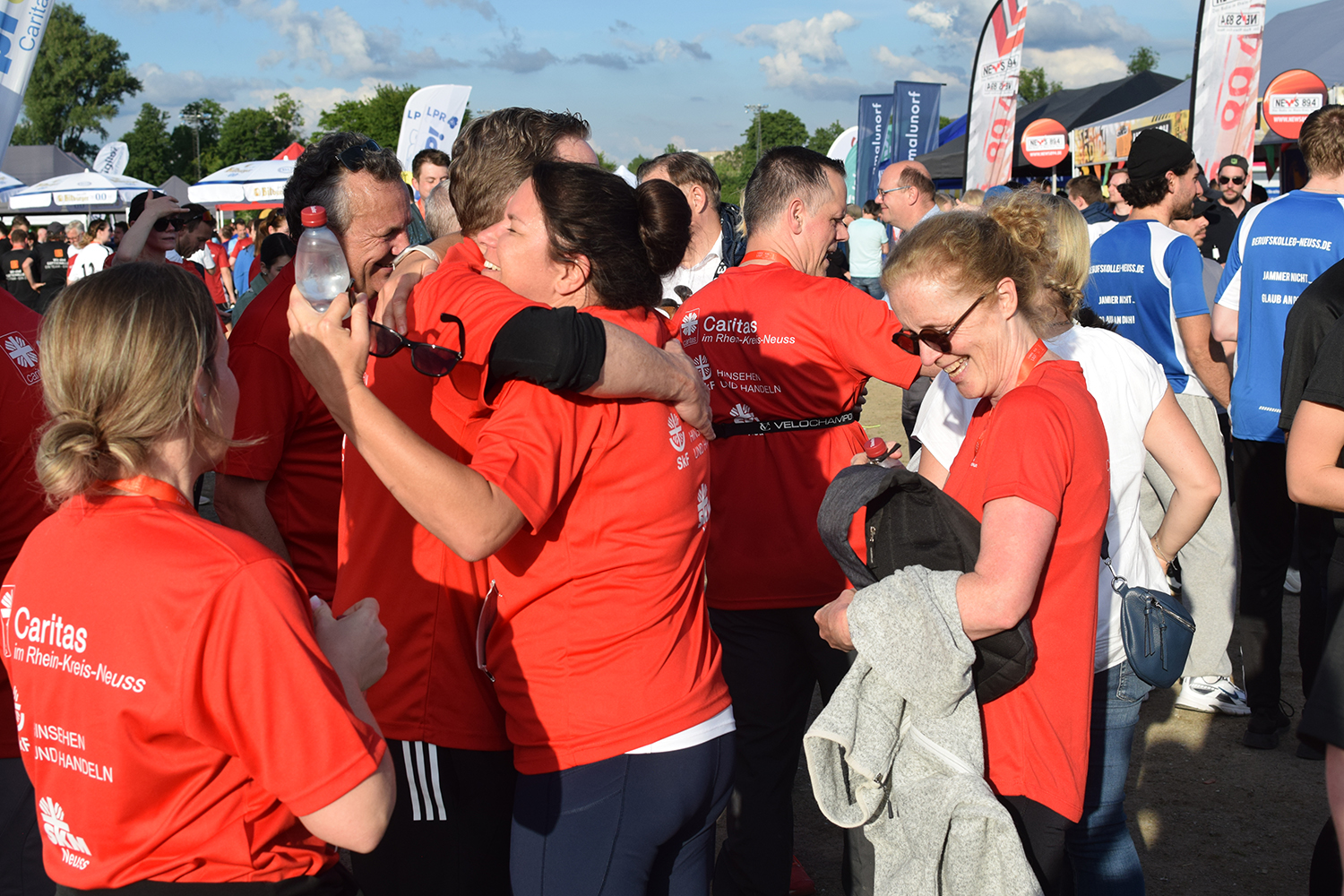 Caritas-Team im Rennbahnpark am Start: „Der Firmenlauf stärkt das ...